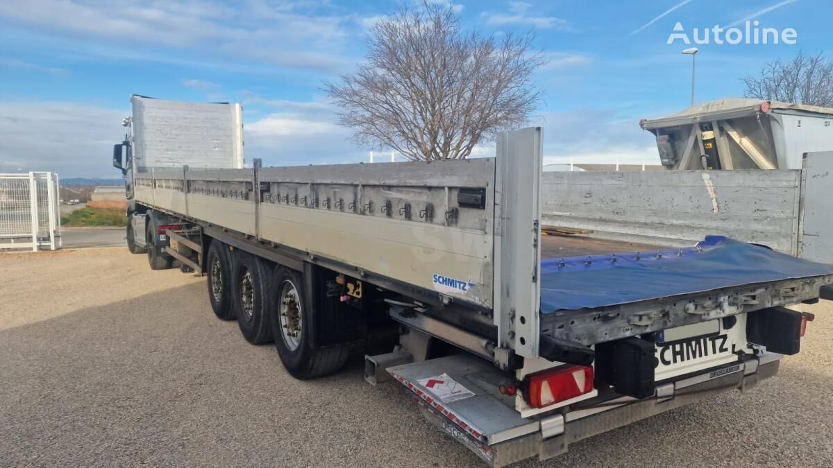 Schmitz Cargobull SCS Plateau à ridelles poluprikolica sa ravnom platformom