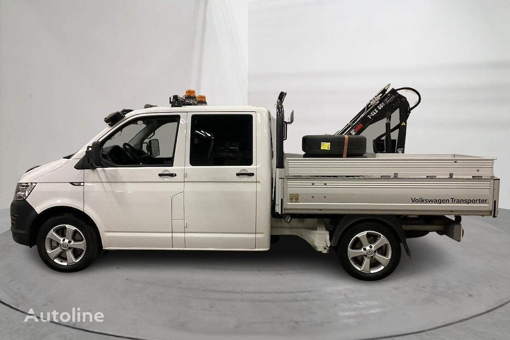 Prodaje se Volkswagen Transporter kamion s ravnom platformom < 3.5t na aukciji