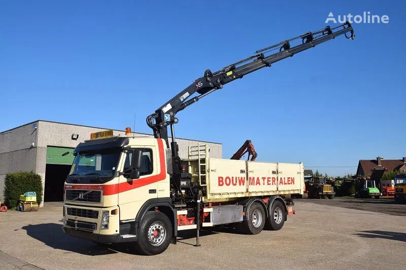 Volvo FM 440 kamion s ravnom platformom