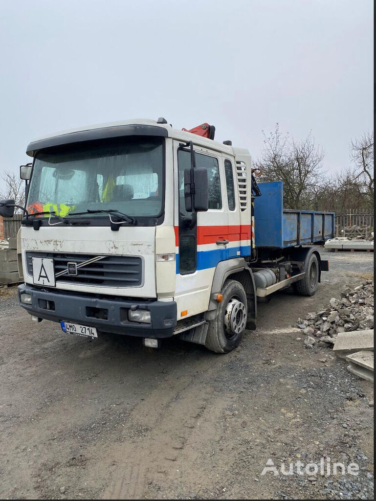 Volvo FL 612 4x2 / 2009 / 330 000 km kamion s ravnom platformom