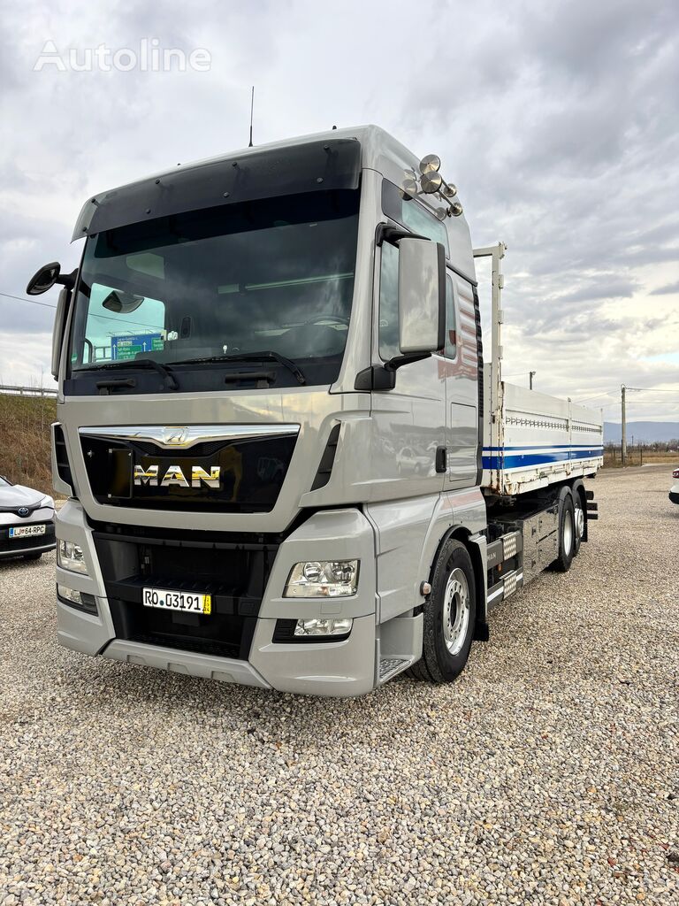 MAN TGX 26.480 kamion s ravnom platformom