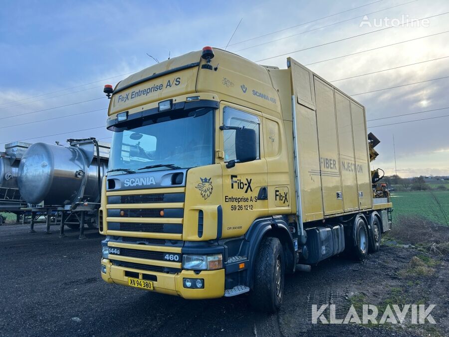 Prodaje se Scania 460 V8 kamion furgon na aukciji