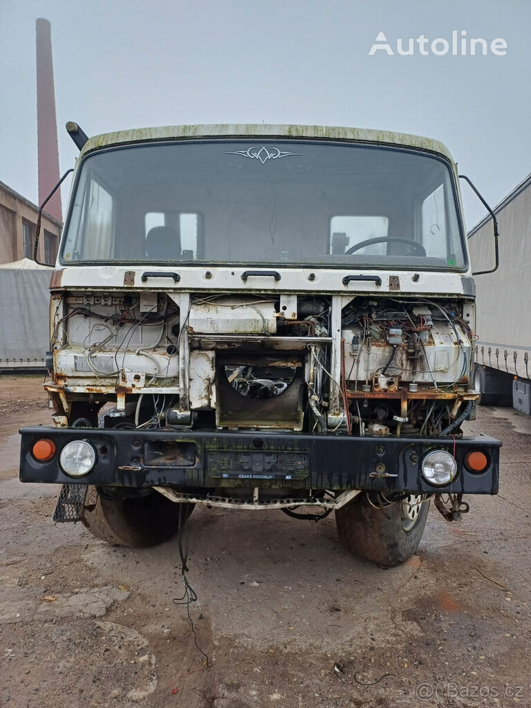 Tatra Díly z vozu Tatra 815 6x6 kamion šasija po rezervnim delovima