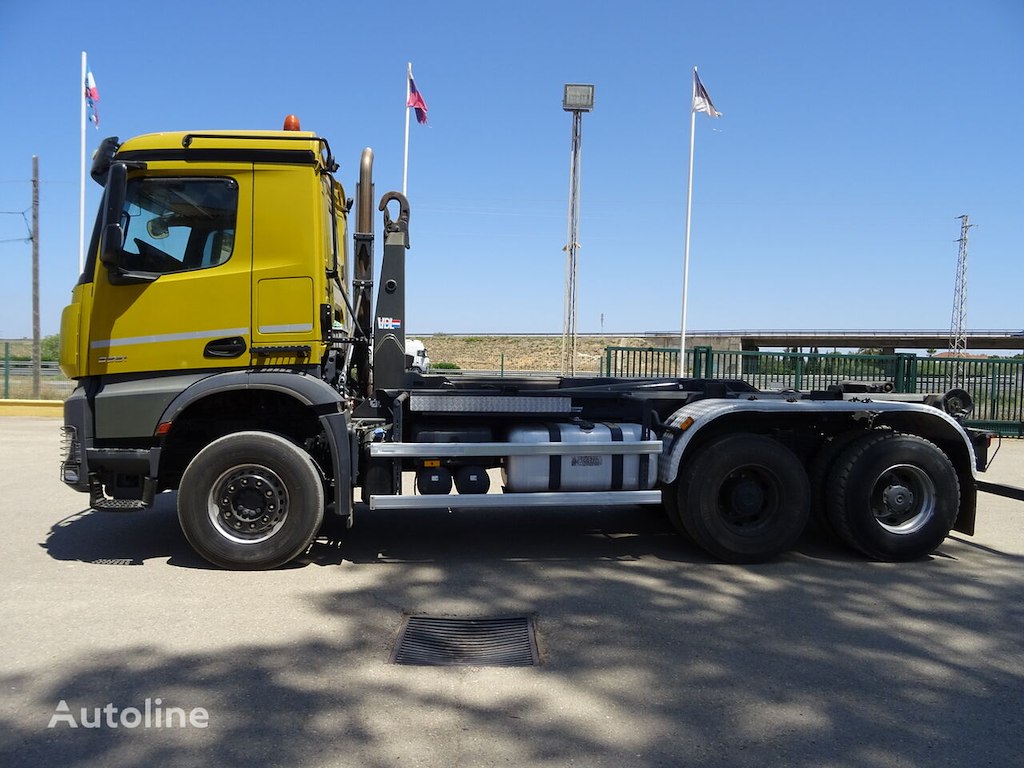 Mercedes-Benz AROCS 33 51 kamion rol kiper