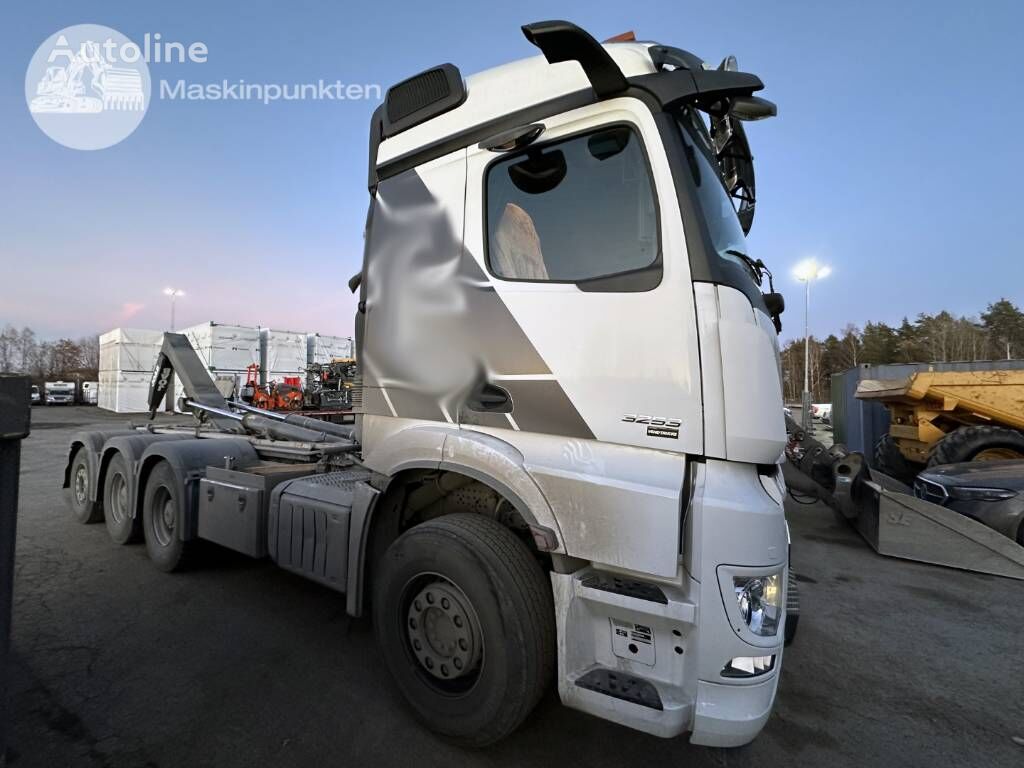 Mercedes-Benz Arocs 3242 kamion rol kiper