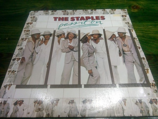 STAPLES - PASS IT ON