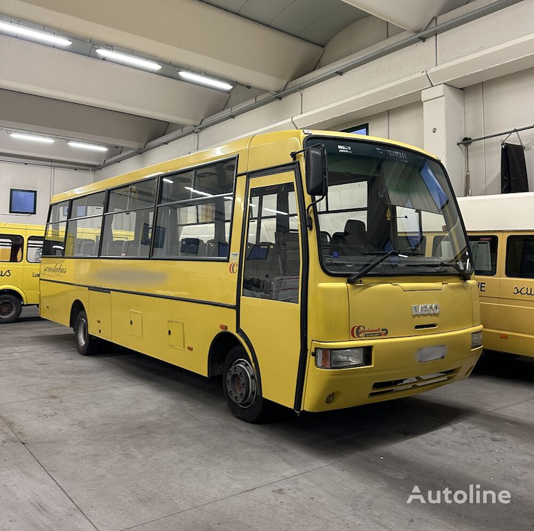 IVECO 100E18 Cacciamali prigradski autobus