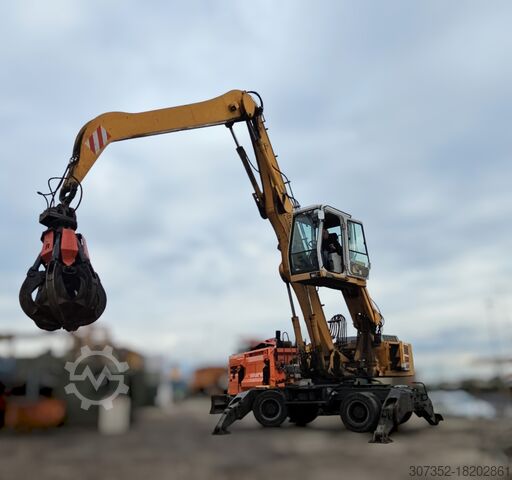 Mobilni bager
Liebherr A924B