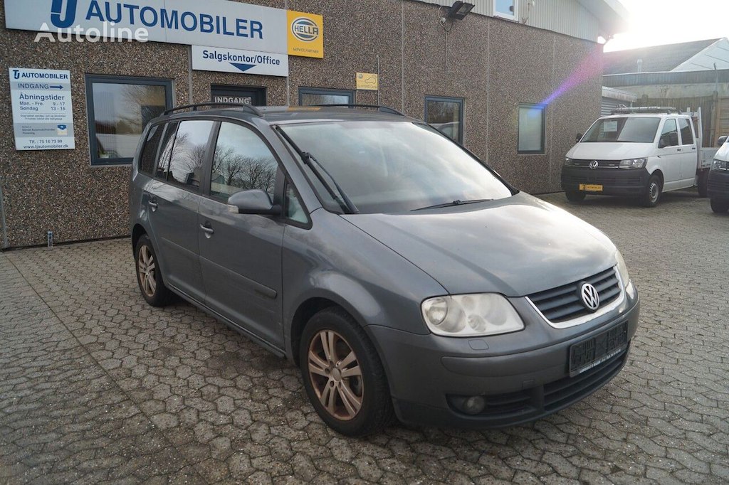 Volkswagen Touran minivan