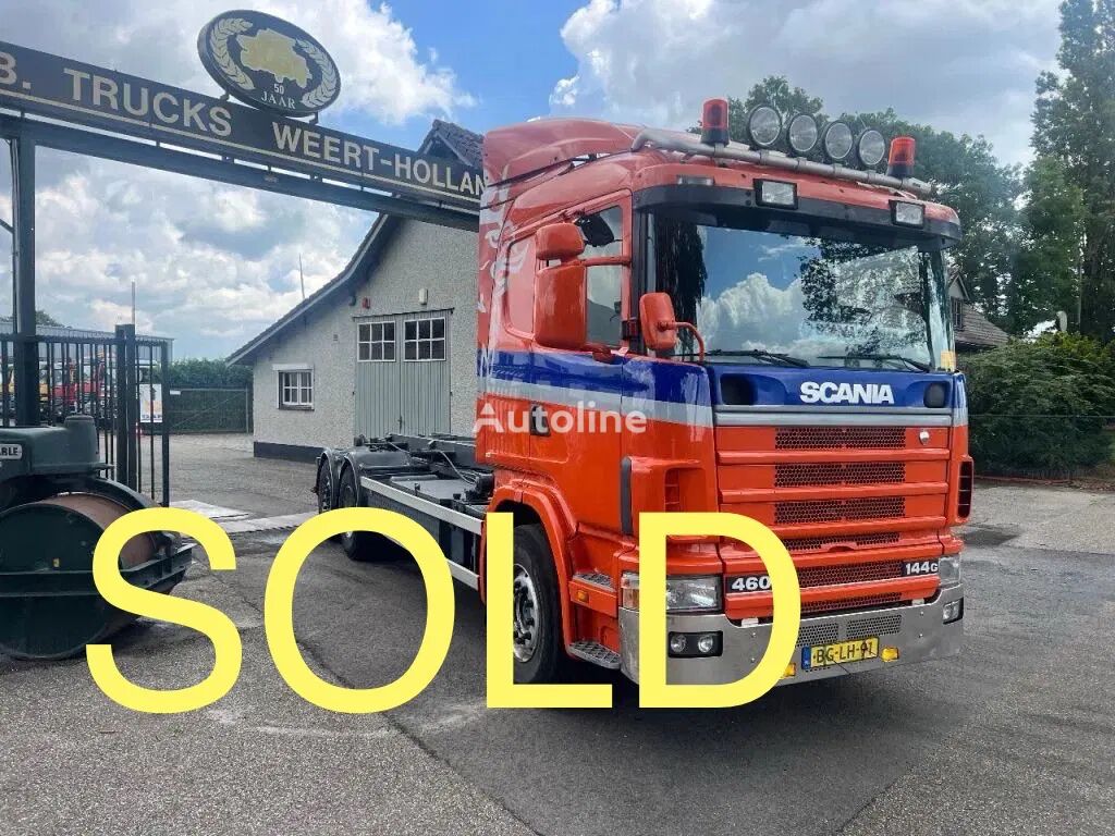 Scania V 8 144.460 MANUAL GEAR - SOLD - VENDU kamion sa kukom za podizanje tereta