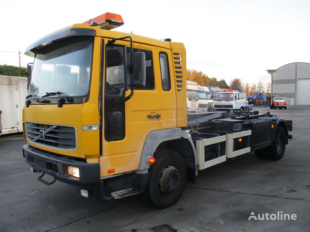 Volvo FL 6 vozilo za prevoz kontejnera