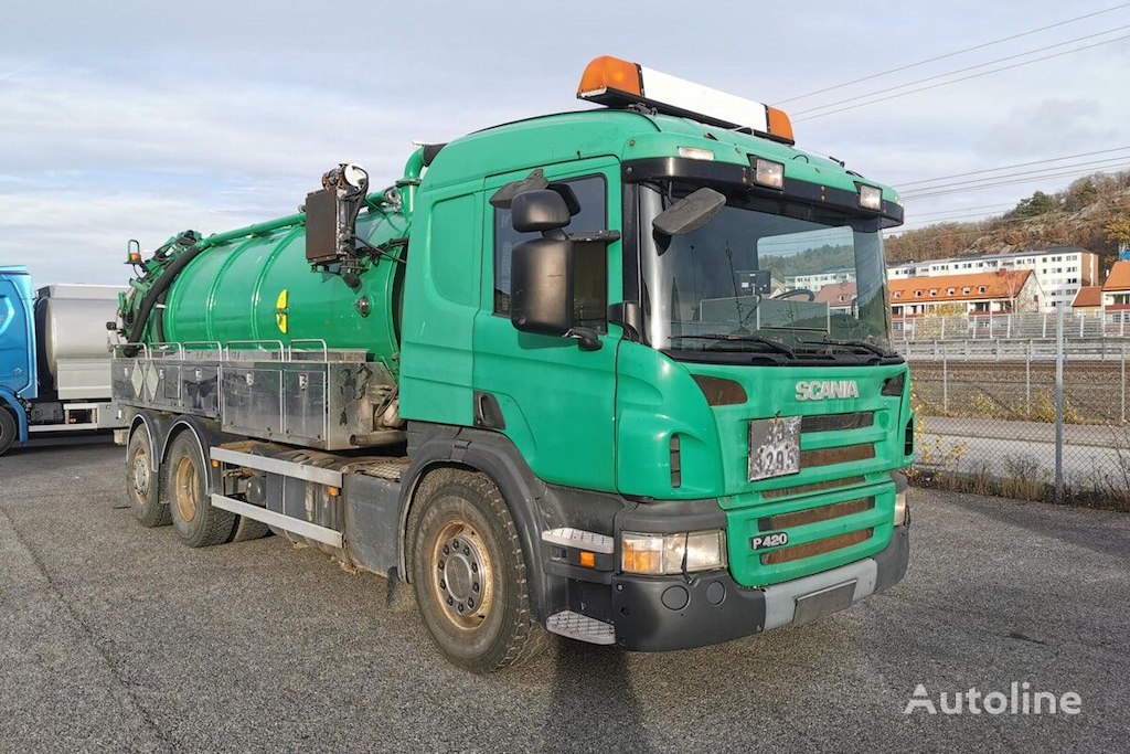 Prodaje se Scania P420 vozilo za čišćenje kanalizacije na aukciji