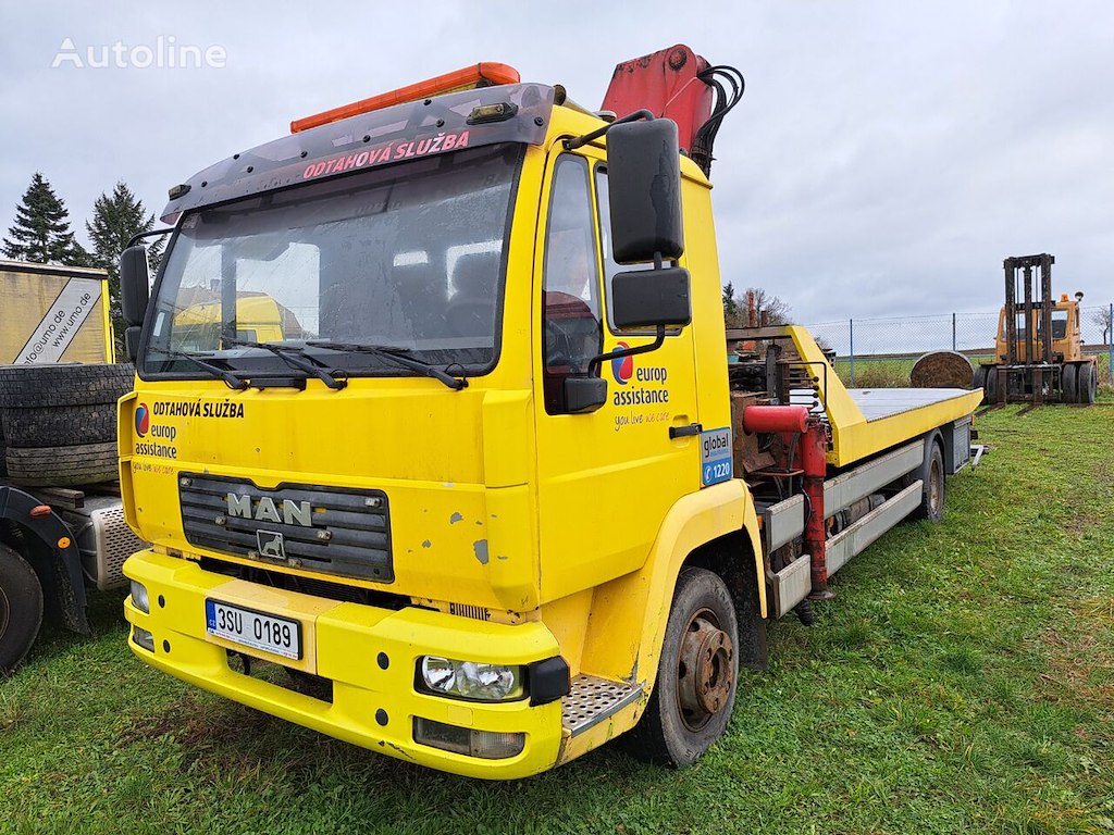 Prodaje se MAN 12.225 LC šlep auto na aukciji