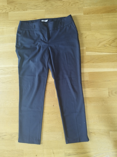 lot 3 poslovnih pantalona 40 br