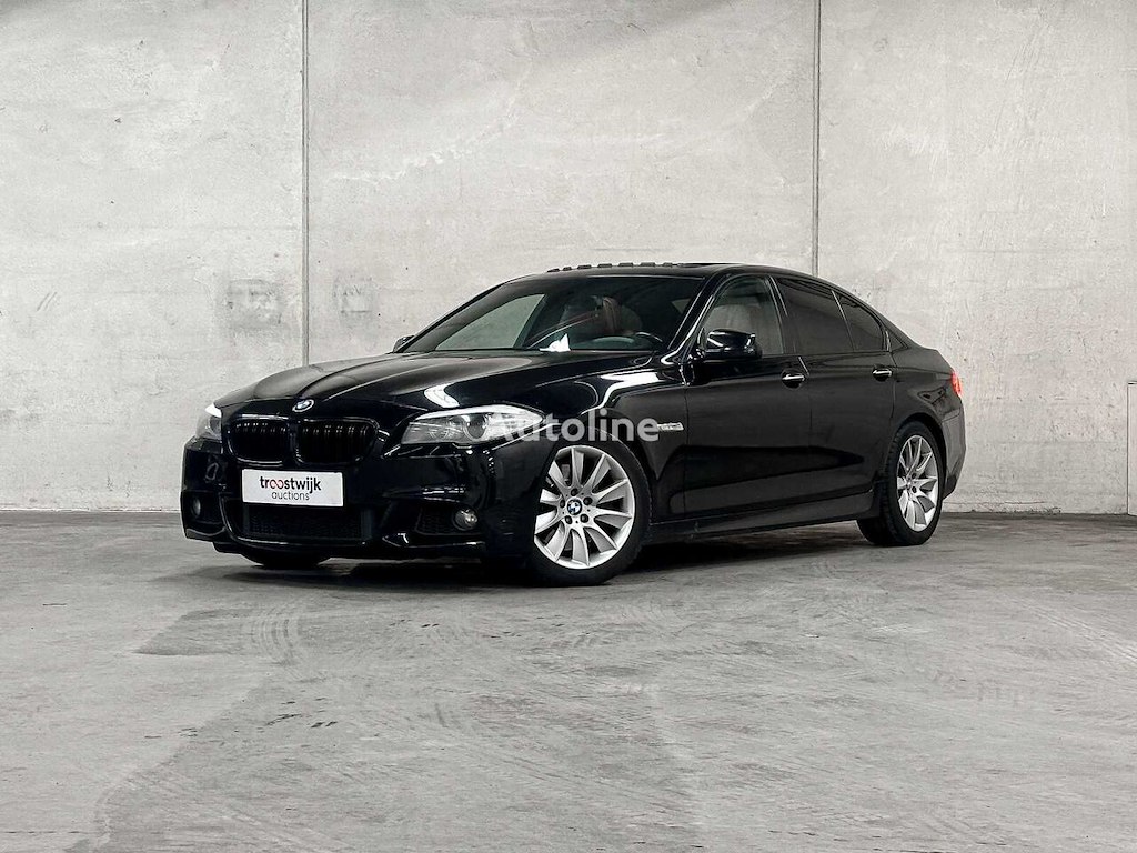 Prodaje se BMW 5-serie sedan na aukciji