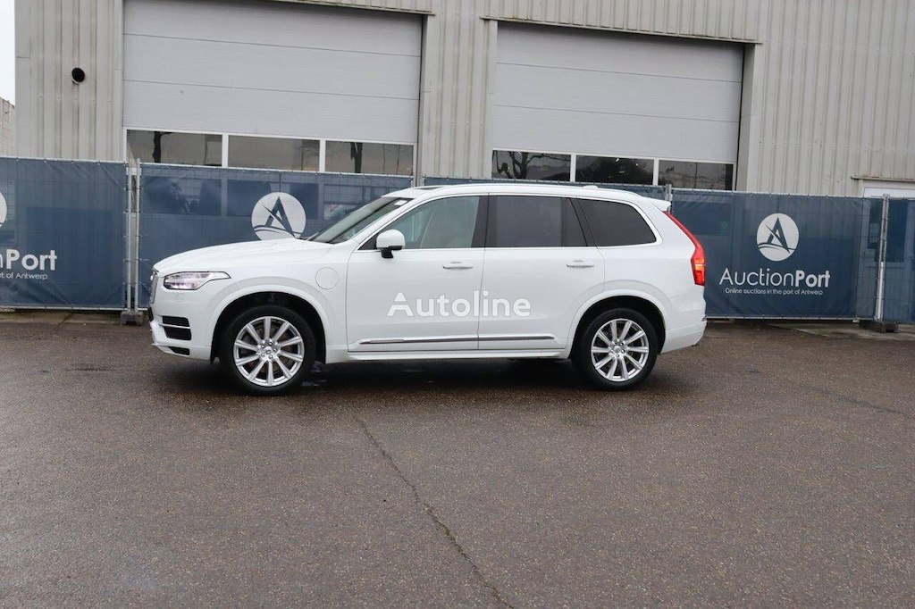 Prodaje se Volvo XC90 T8 terenac na aukciji