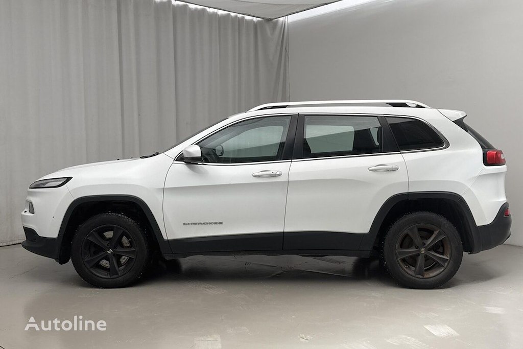 Prodaje se Jeep Cherokee krosover na aukciji