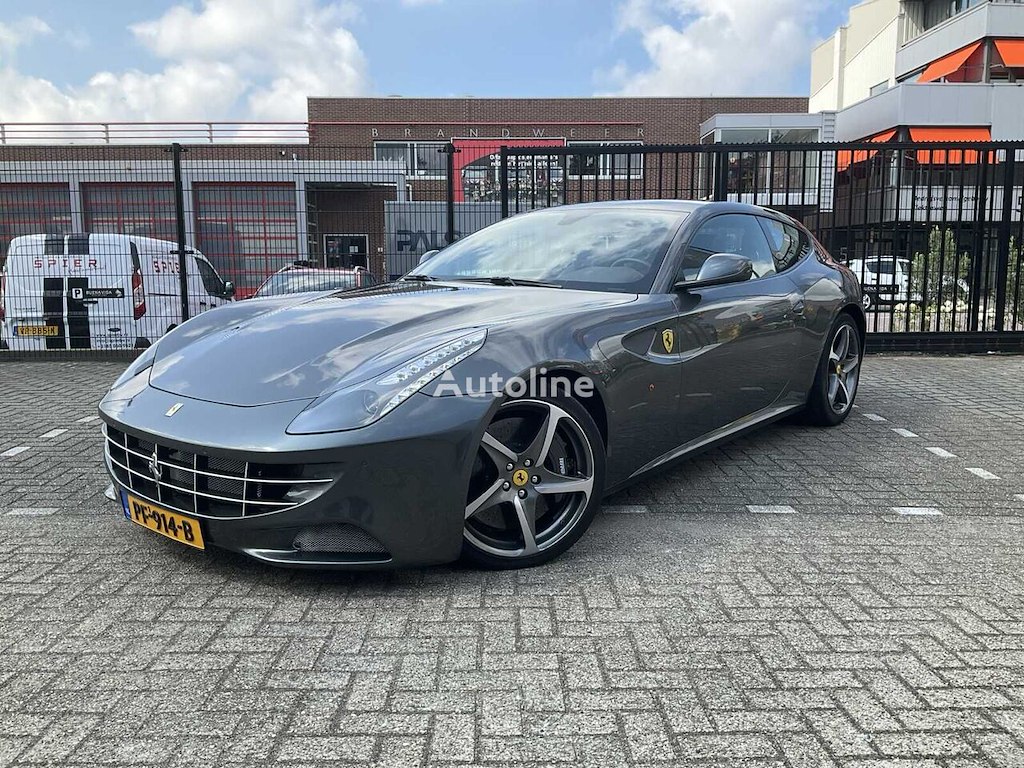 Prodaje se Ferrari FF kupe na aukciji