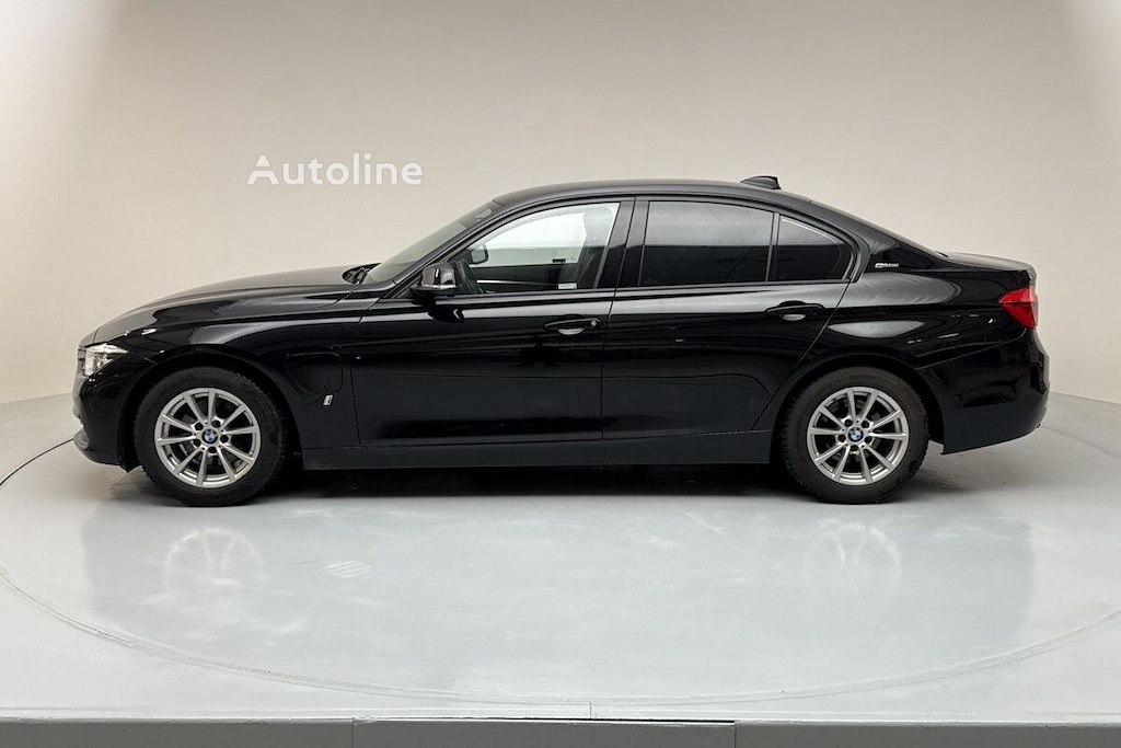 Prodaje se BMW 3-serien sedan na aukciji