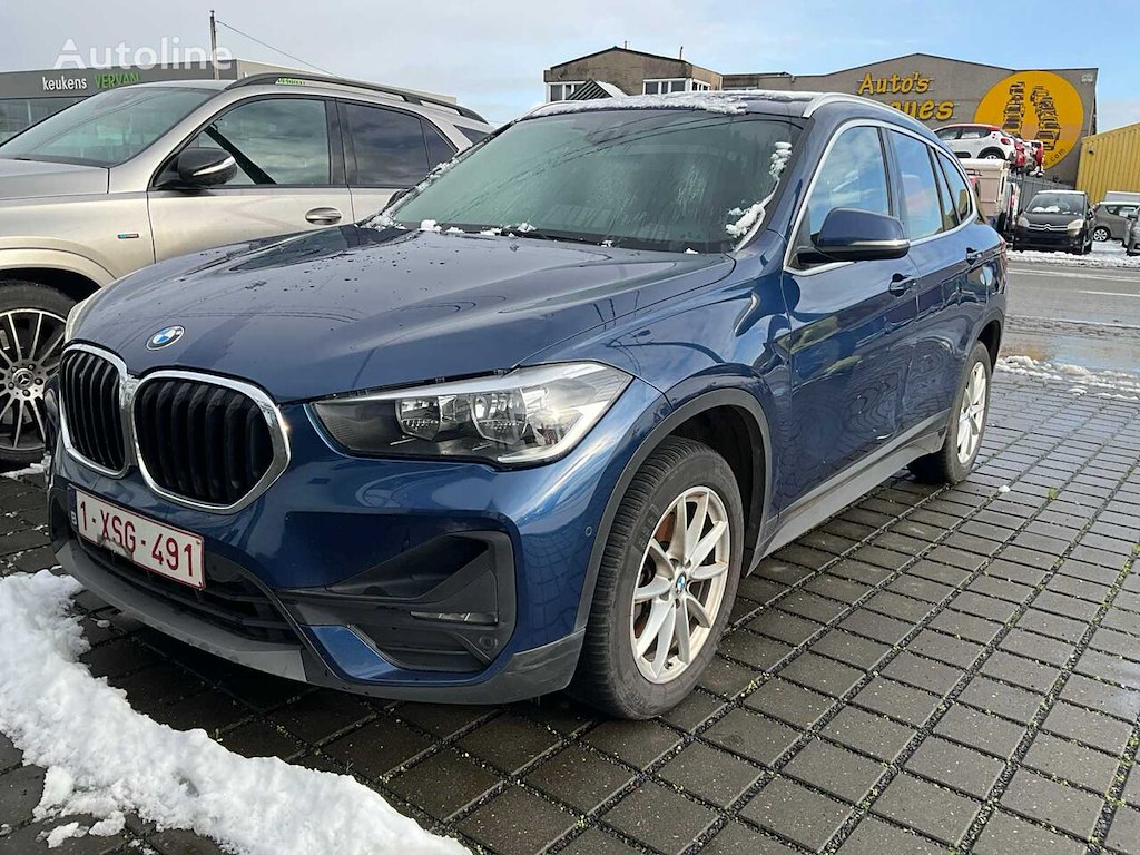 Prodaje se BMW X1 krosover na aukciji