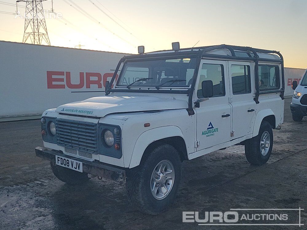 Prodaje se Land Rover Defender 110 krosover na aukciji