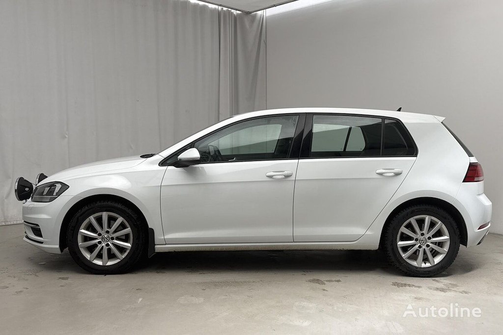 Prodaje se Volkswagen Golf hečbek na aukciji