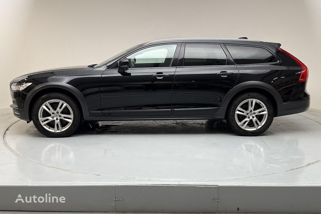 Prodaje se Volvo V90 Cross Country karavan na aukciji