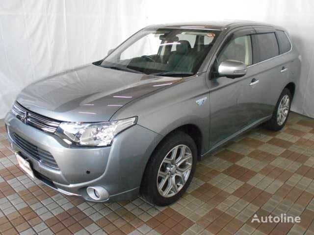 Mitsubishi OUTLANDER krosover