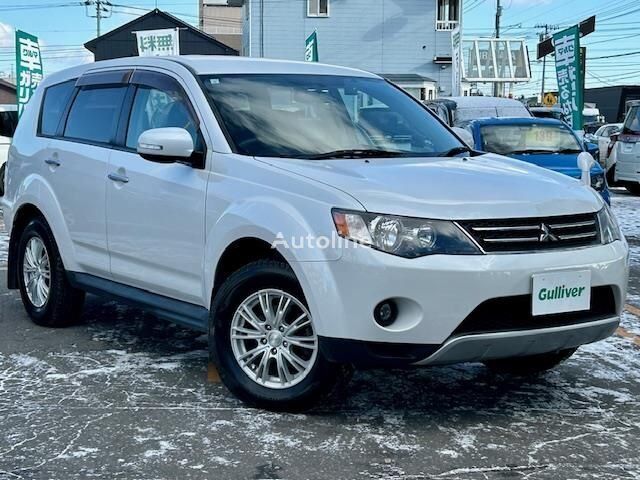 Mitsubishi OUTLANDER krosover