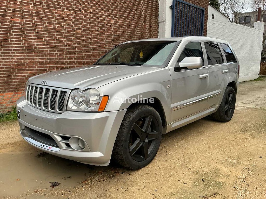 Prodaje se Jeep Grand Cherokee SRT8 terenac na aukciji