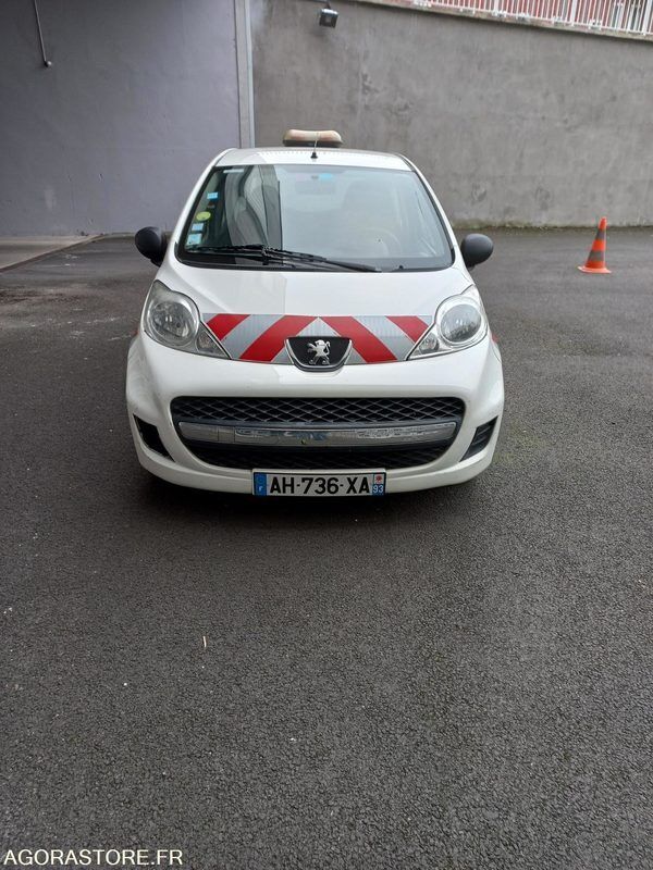 Prodaje se Peugeot 107 hečbek na aukciji