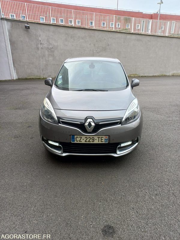 Prodaje se Renault MEGANE hečbek na aukciji