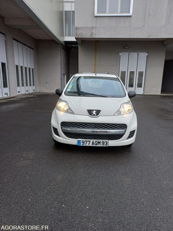 Prodaje se Peugeot 107 hečbek na aukciji