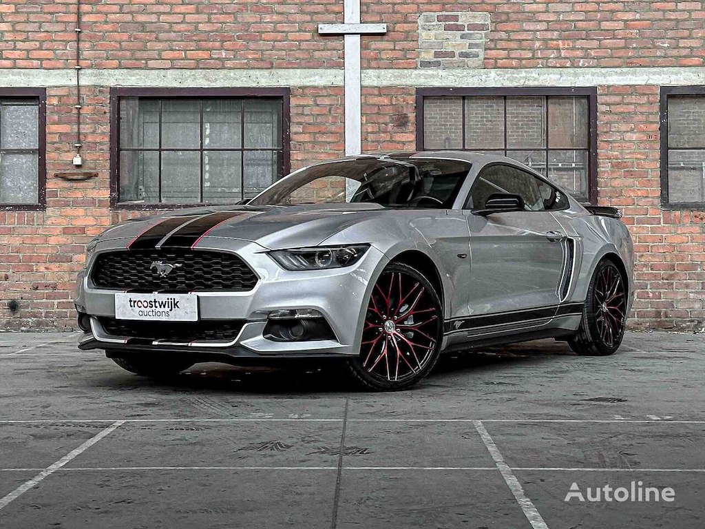 Prodaje se Ford Mustang kupe na aukciji