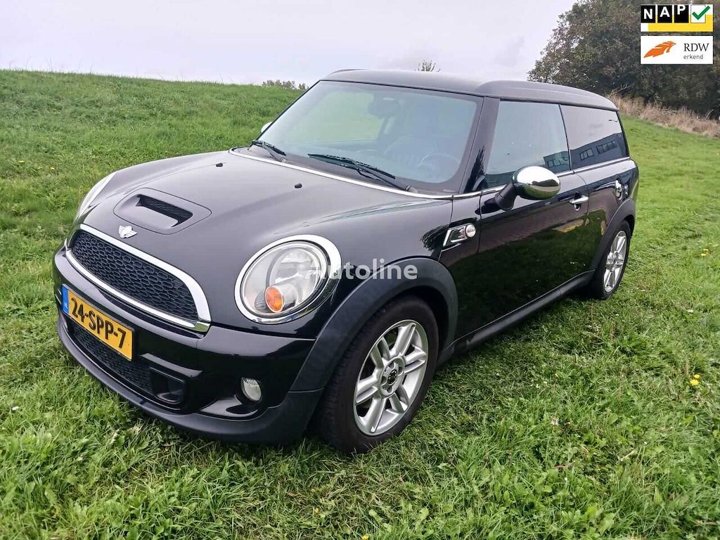 Prodaje se Mini Mini Clubman hečbek na aukciji