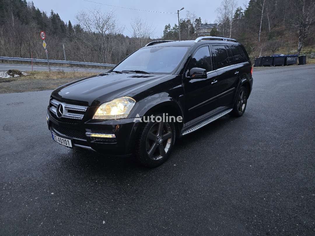 Prodaje se Mercedes-Benz GL 350 krosover na aukciji