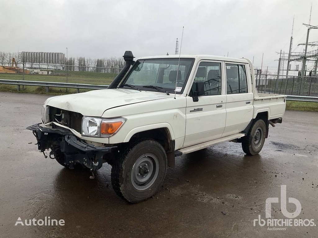 Prodaje se Toyota LANDCRUISER HZJ79 4x4 Crew Cab terenac na aukciji