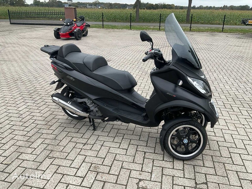 Prodaje se Piaggio Vespa skuter na aukciji