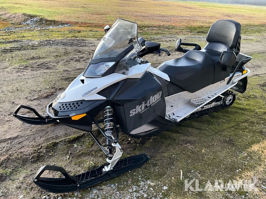 Prodaje se Ski-Doo Grand Touring 600 motorne sanke na aukciji