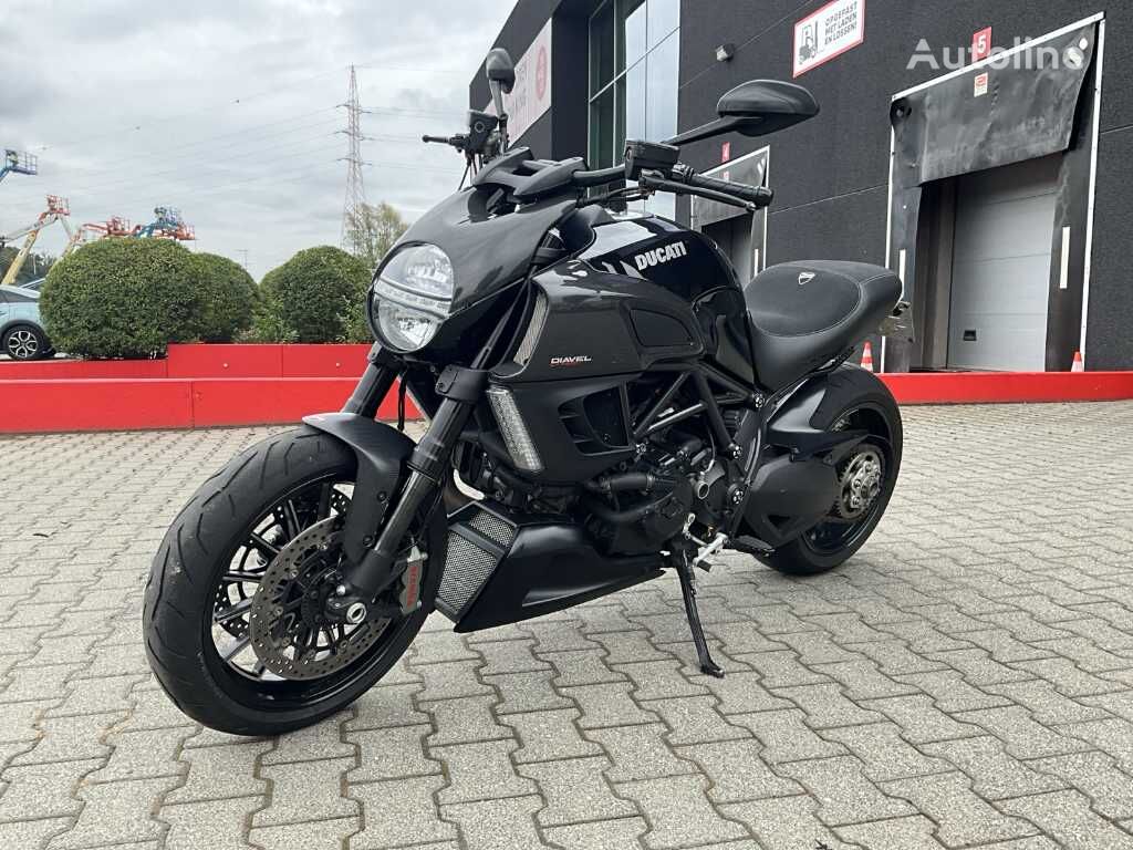 Prodaje se Ducati Diavel Carbon ABS motocikl na aukciji