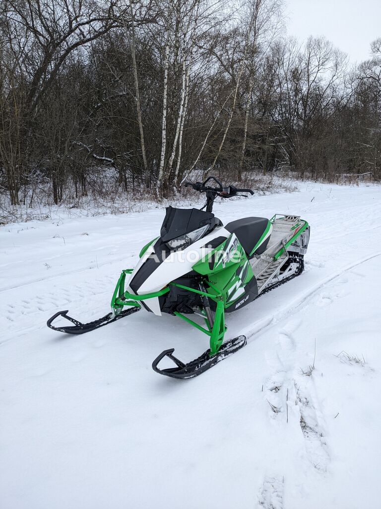 Arctic Cat HCR M800 motorne sanke