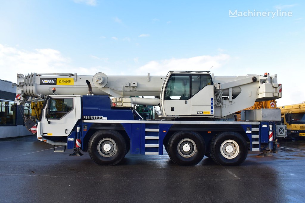 Liebherr LTM1055-3.2 pokretna dizalica