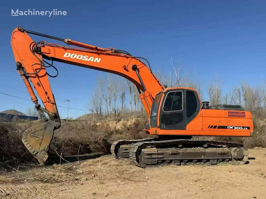 Doosan DX300 bager guseničar