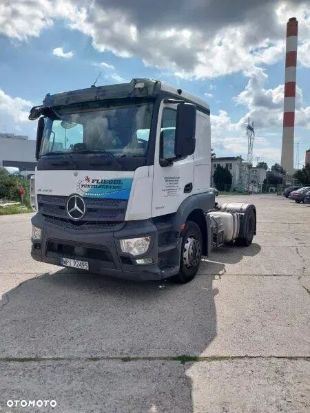 Mercedes-Benz Actros 1833 LS tegljač