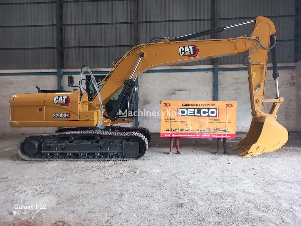 Novi Caterpillar 320D3GC bager guseničar