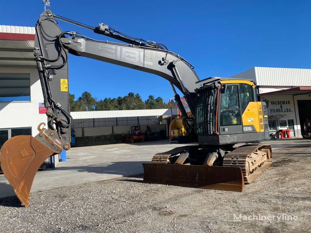 Volvo ECR 235 EL, ECR235 bager guseničar