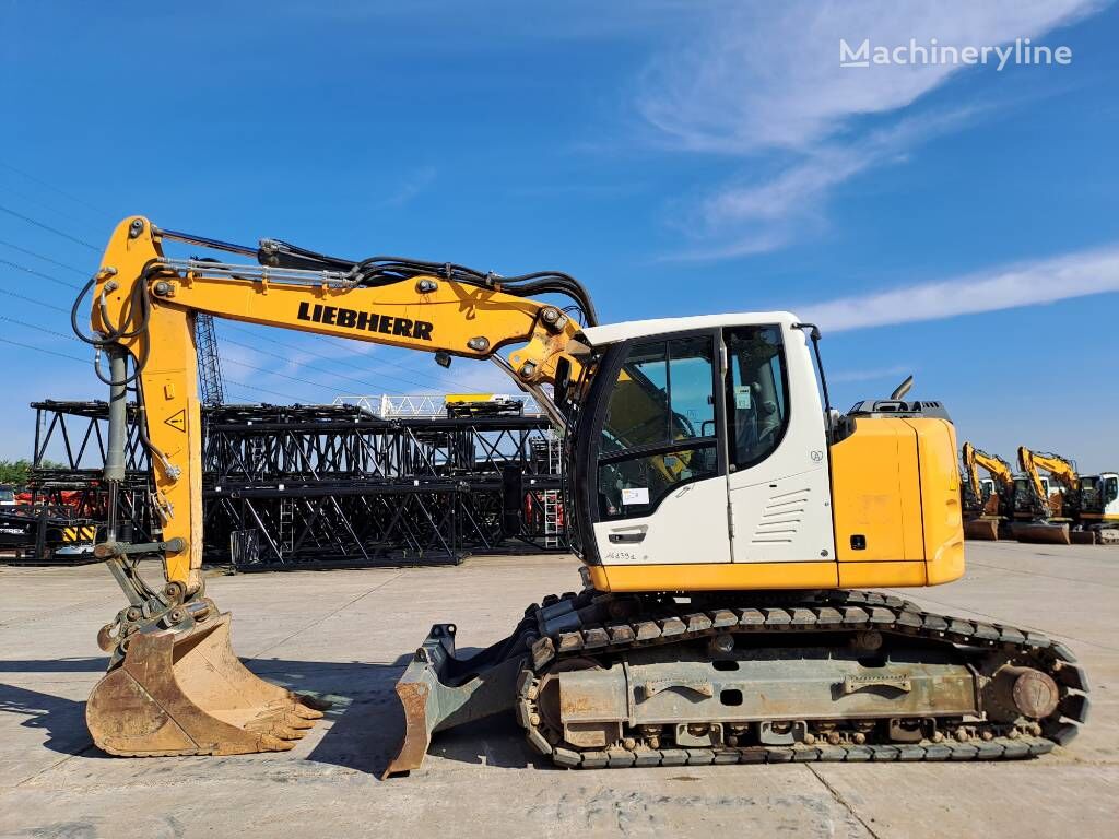 Liebherr R914 Compact STD (Rubber Tracks + 3 Buckets) bager guseničar