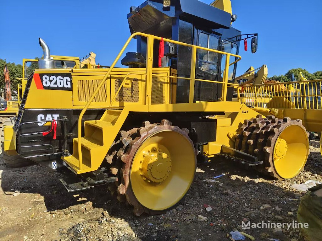 Caterpillar 826G valjak za asfalt