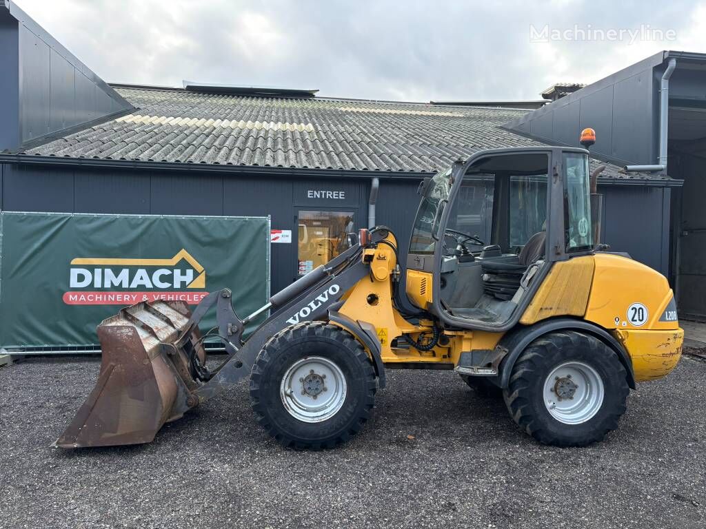 Volvo L 20 B bucket 4x4 NL machine low hours prednji utovarivač