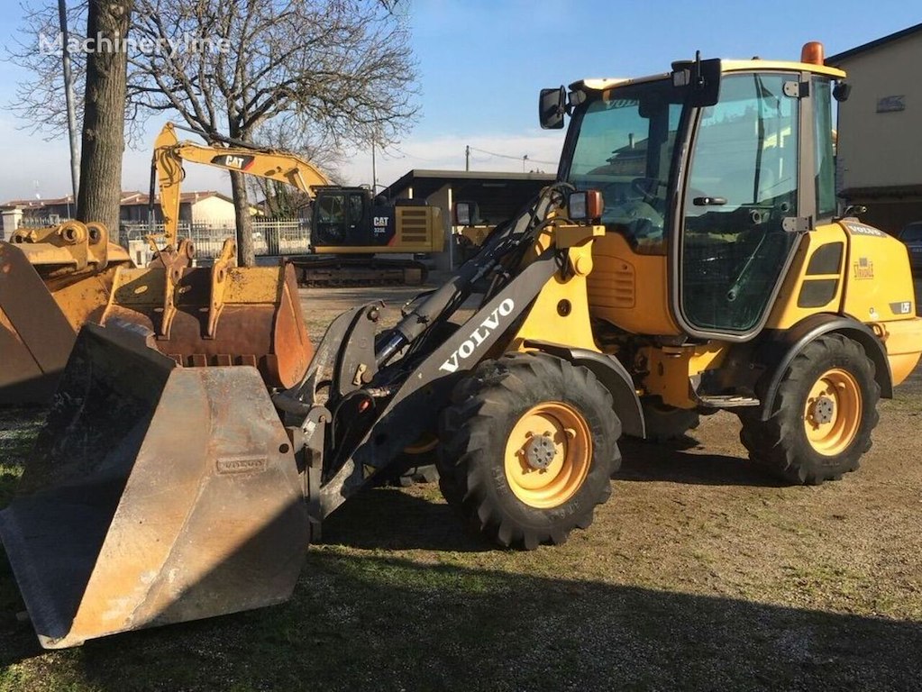 Volvo L25F prednji utovarivač